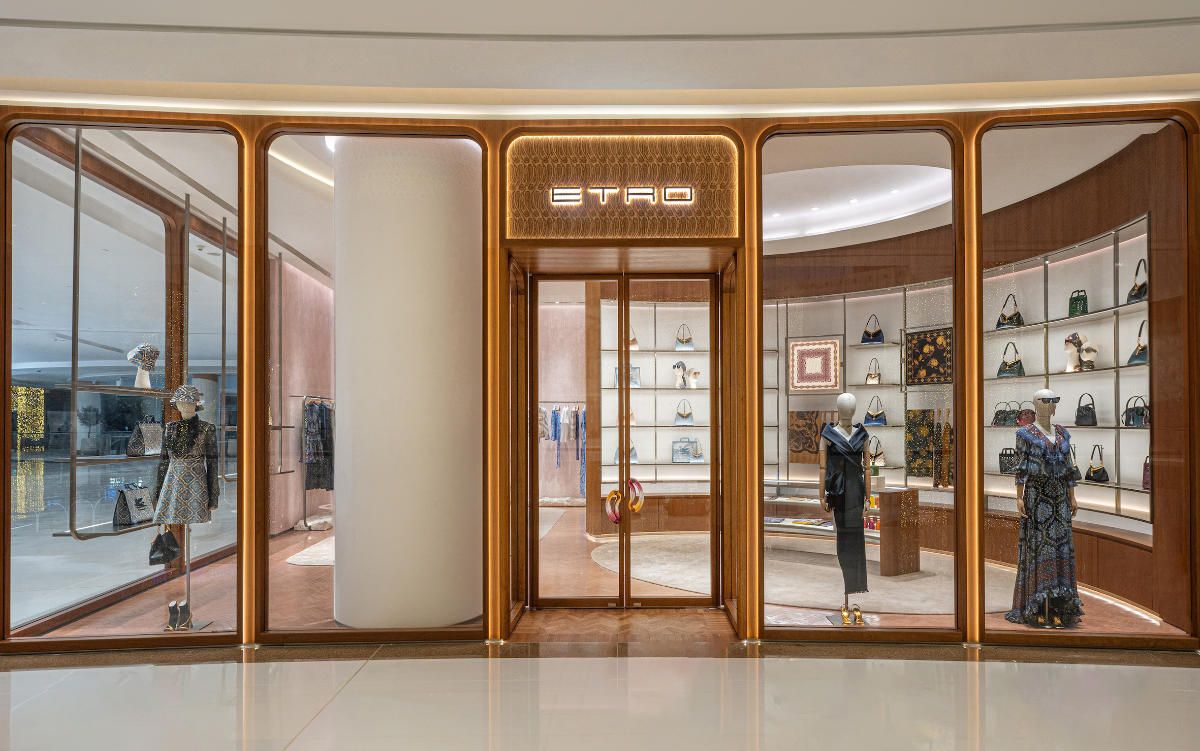Etro: Etro Restyles Its Boutique In Dubai Mall With A New Concept That ...