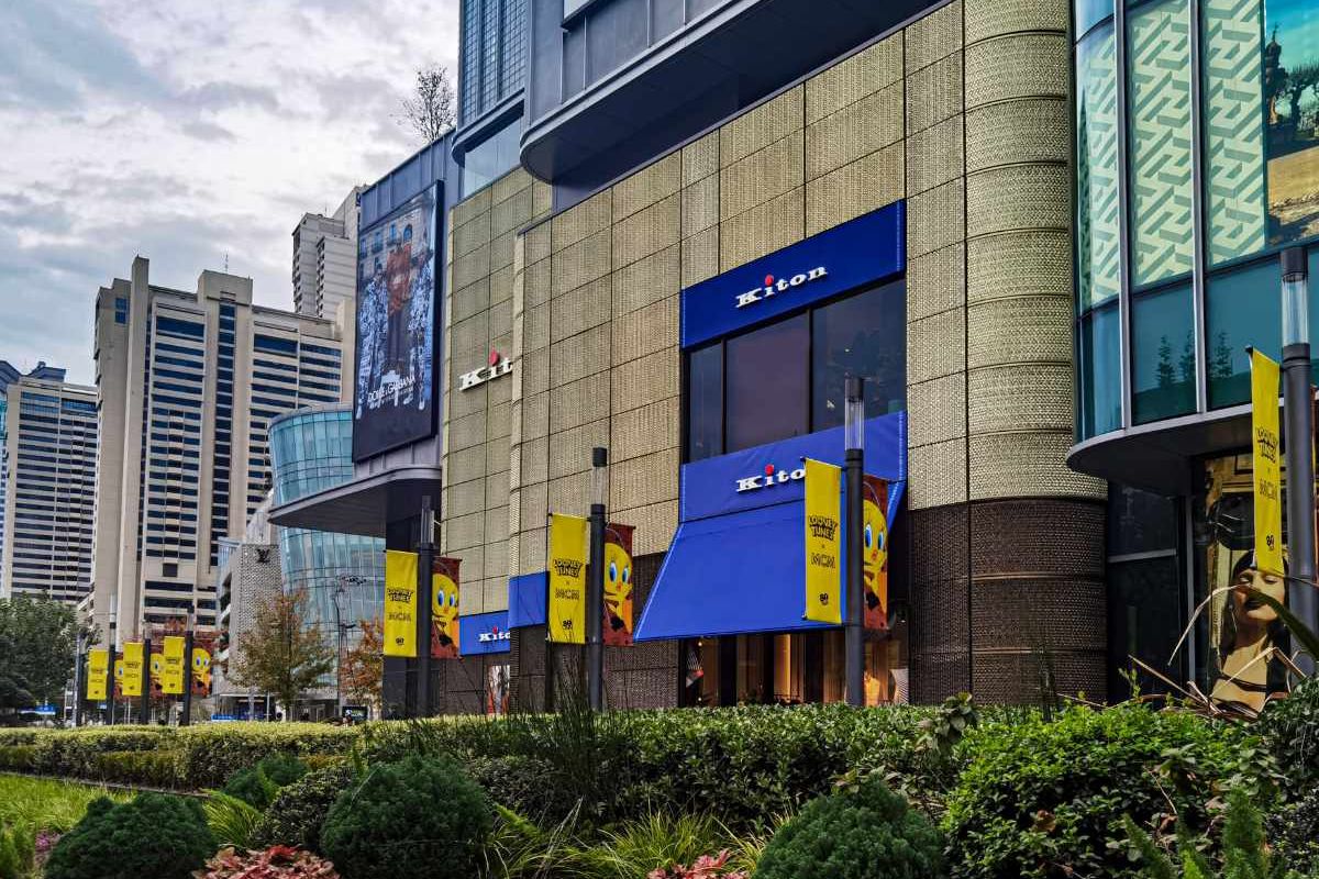 Kiton: Kiton Opened Its New Flagship Store At Shanghai's Citic Plaza ...