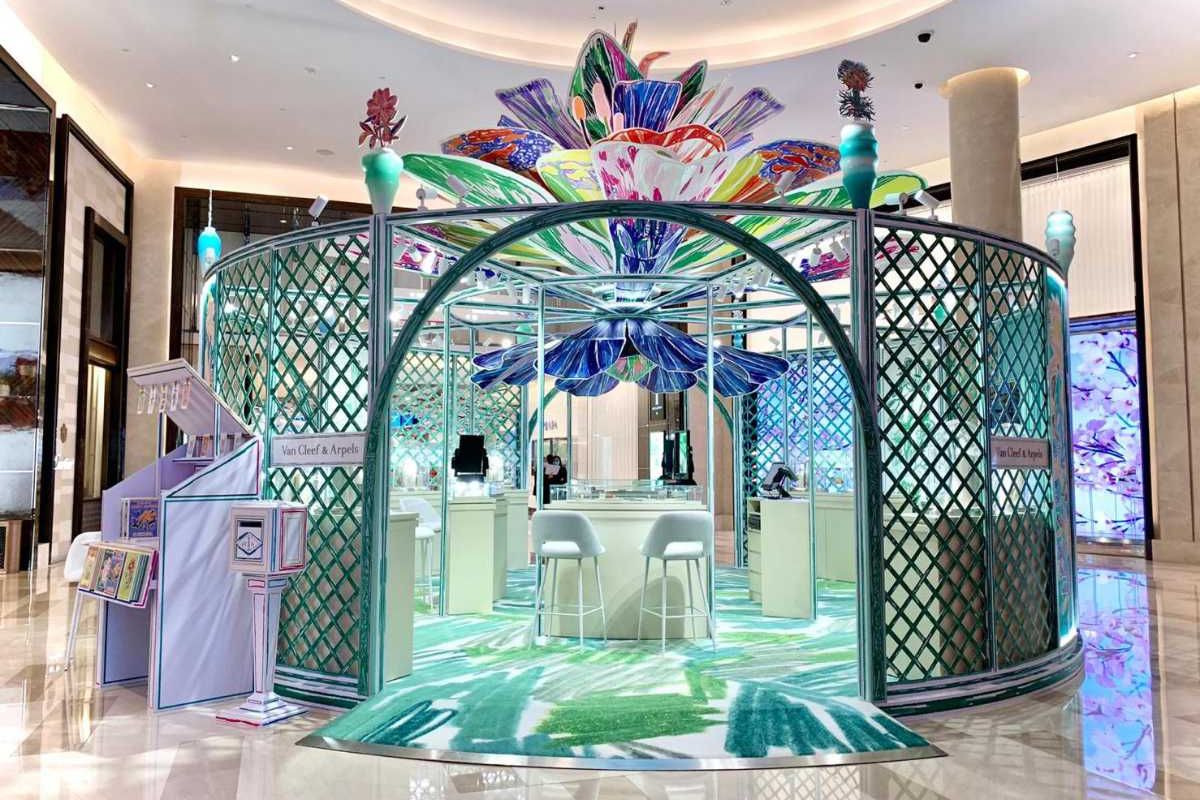 Van Cleef & Arpels: Van Cleef & Arpels' New Two Butterfly: Nature In ...