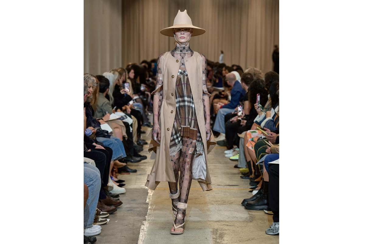 Burberry Presents Its New Spring Summer 2023 Collection - Luxferity ...
