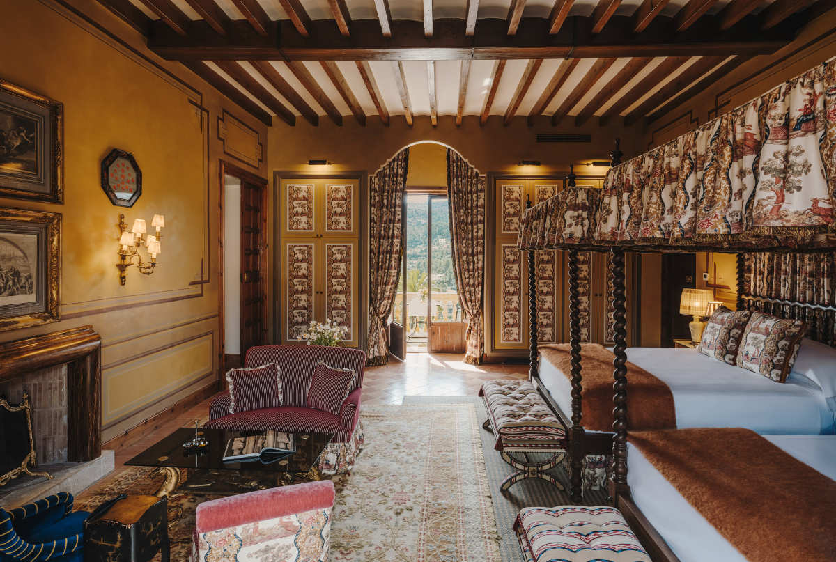 8 Hotels By Great Designers - Living In Legendary Interiors Around The ...