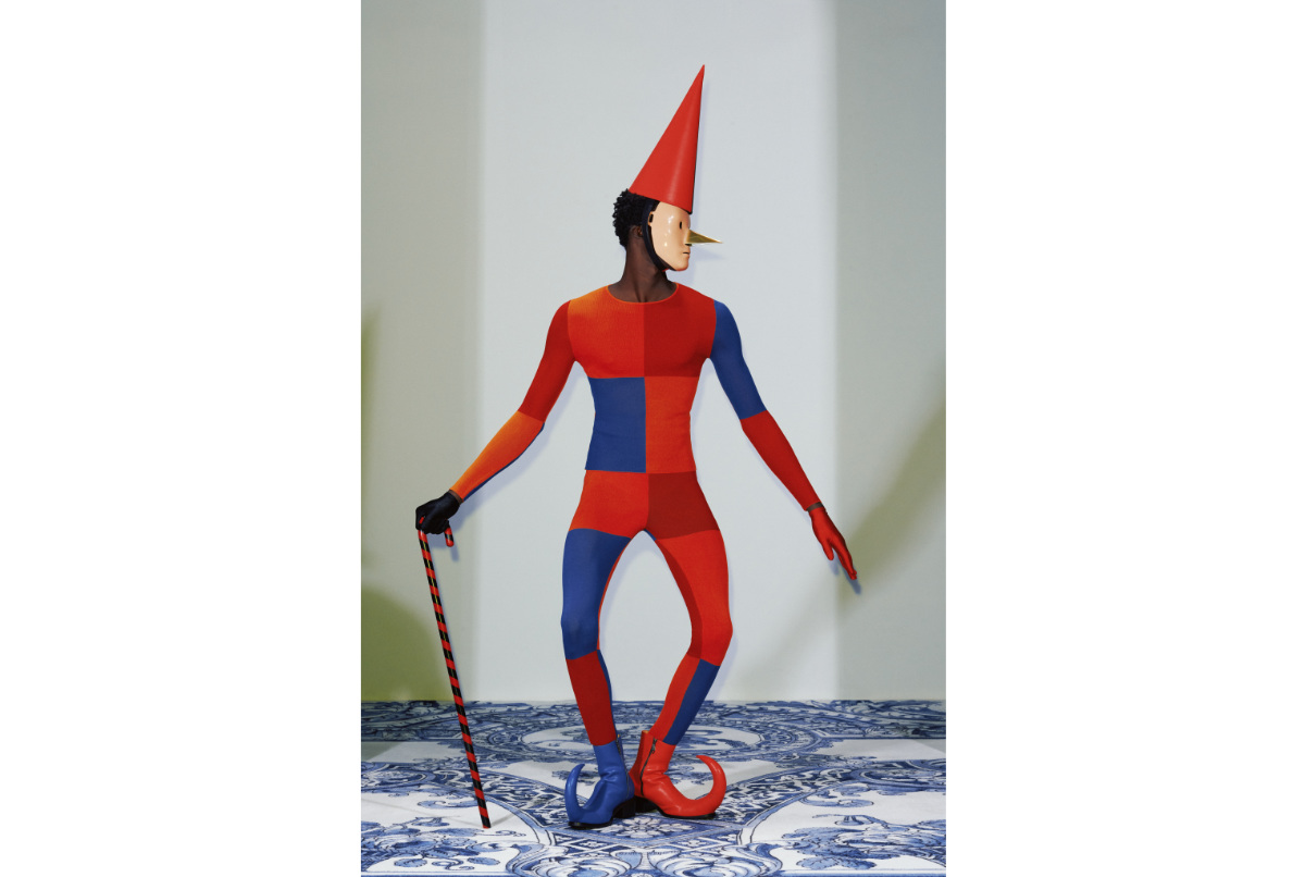 Xander Zhou Pro Presents His New SS25 High-Tech Couture Collection ...