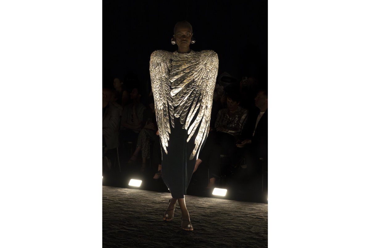 Schiaparelli: Schiaparelli Presents Its New Fall/Winter 2024-25 ...