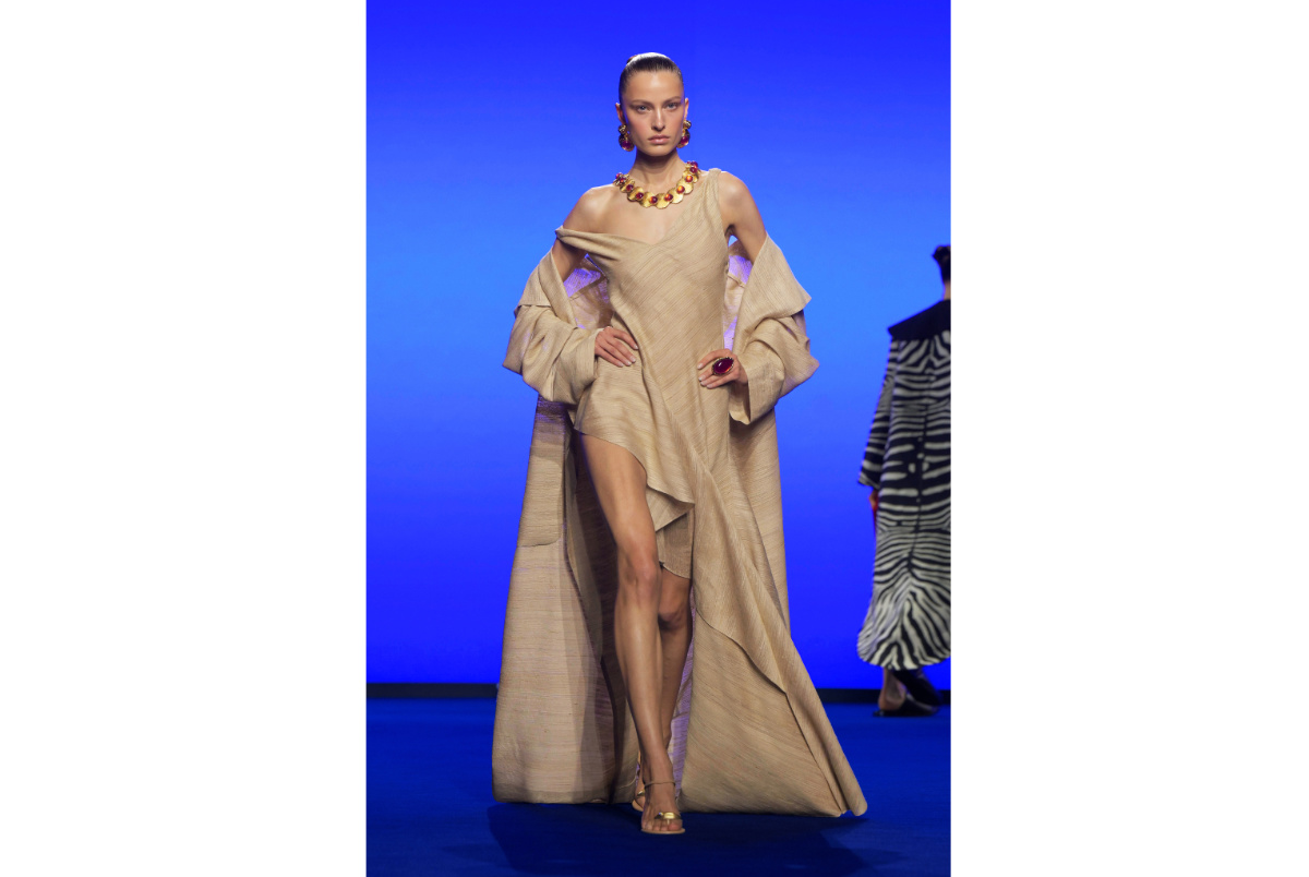 Schiaparelli: Schiaparelli Presents Its New Ready-to-Wear Spring-Summer ...