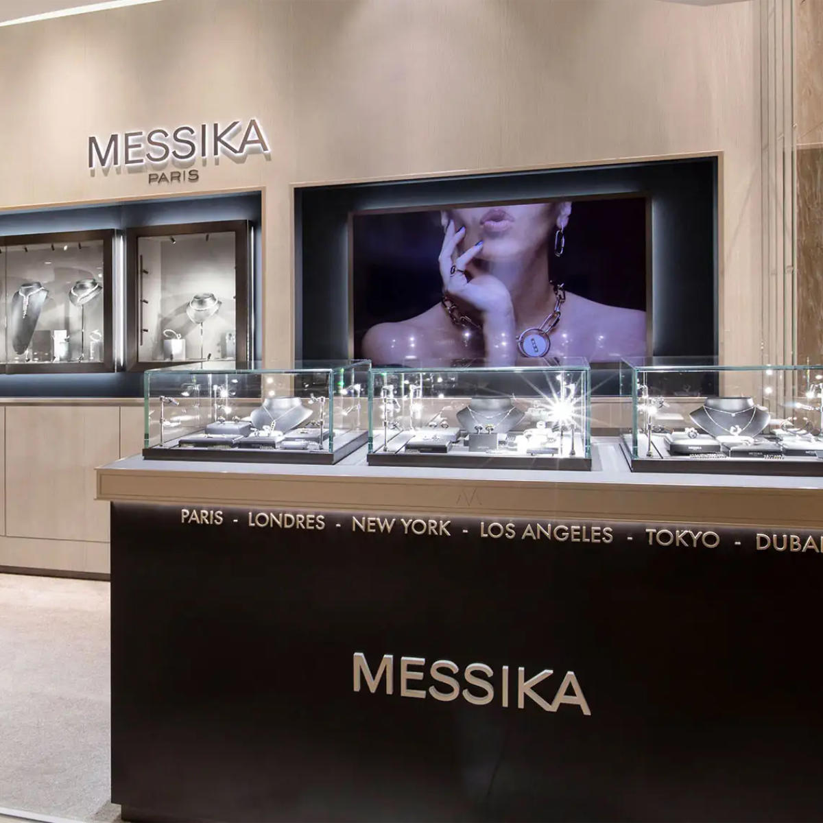 Messika Boutique Nihonbashi Mitsukoshi Tokyo - Luxferity