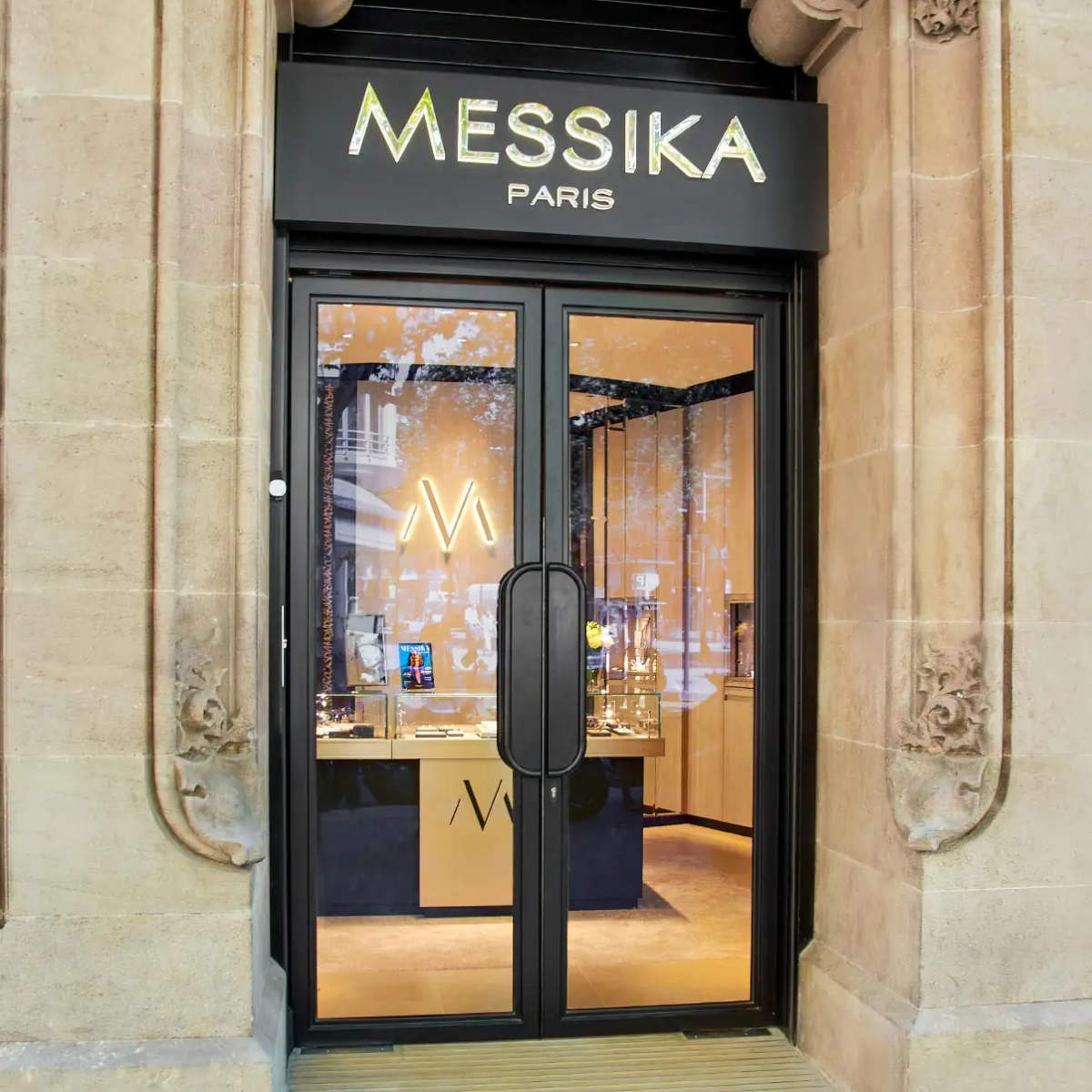 Messika Boutique Barcelona - Luxferity